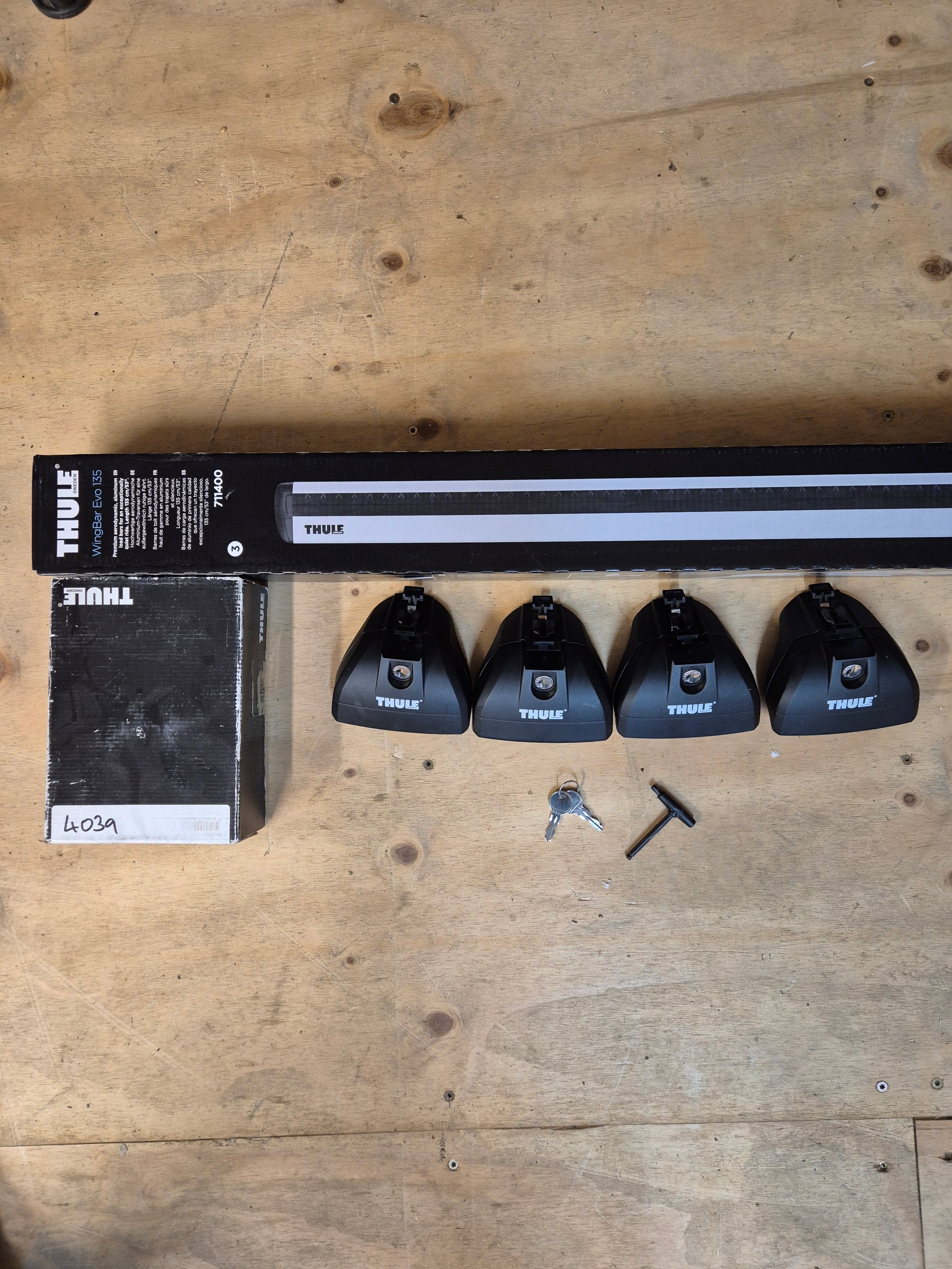 Thule Wingbar Evo set for Range Rover Sport 2014 onward with flush rai ...