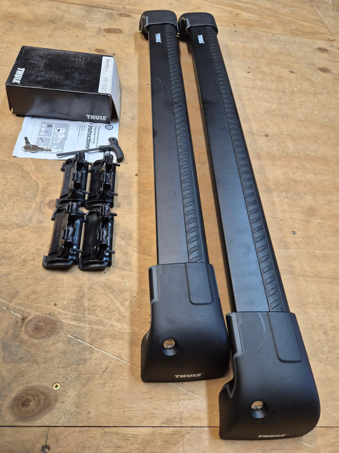Thule Wingbar Edge for Volvo V60 2010 to 2018 – Roof Boxed